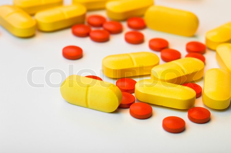 Medizinische Pillen aufgestapelt einen ... | Stock Bild | Colourbox