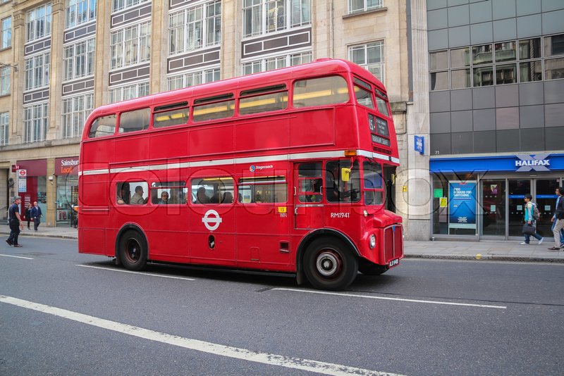 Engelsk dobbeltdækkerbus | Stock foto | Colourbox