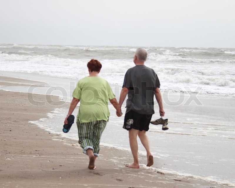 Par gå på stranden | Stock foto | Colourbox