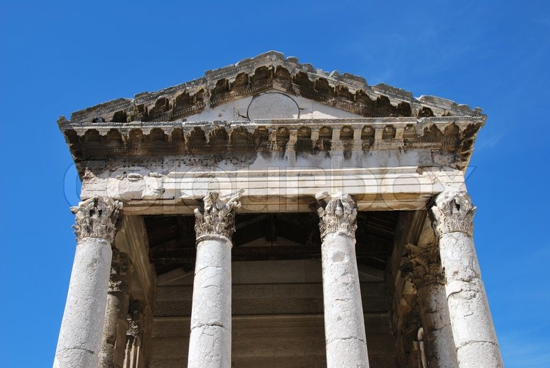 Gammel romersk antic kirke tempel i Pula | Stock foto | Colourbox