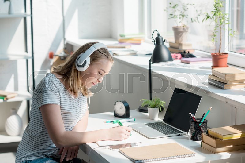 Listening To Music While Doing Homework