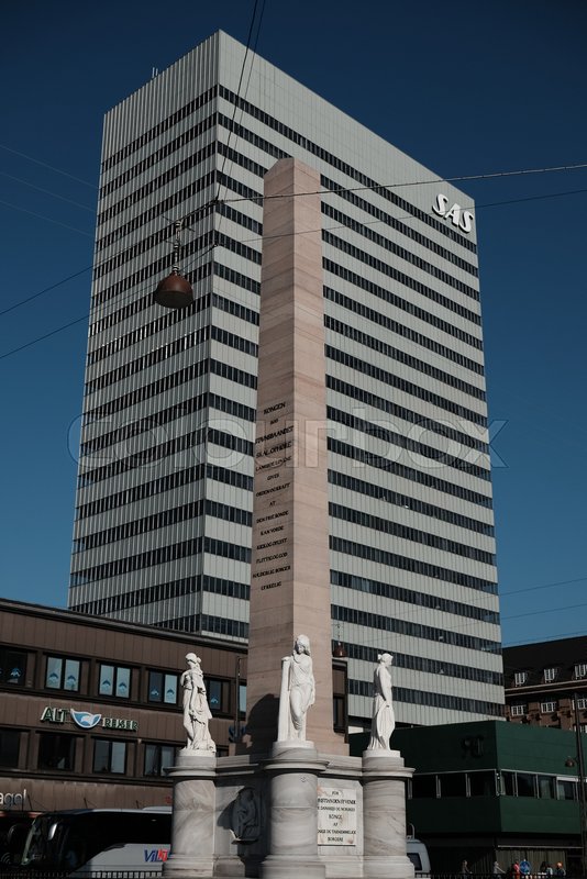 Frihedsstøtten København SAS-huset i ... | Stock foto | Colourbox