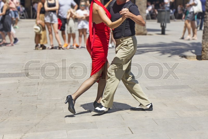 Argentine Street Tango Dancers