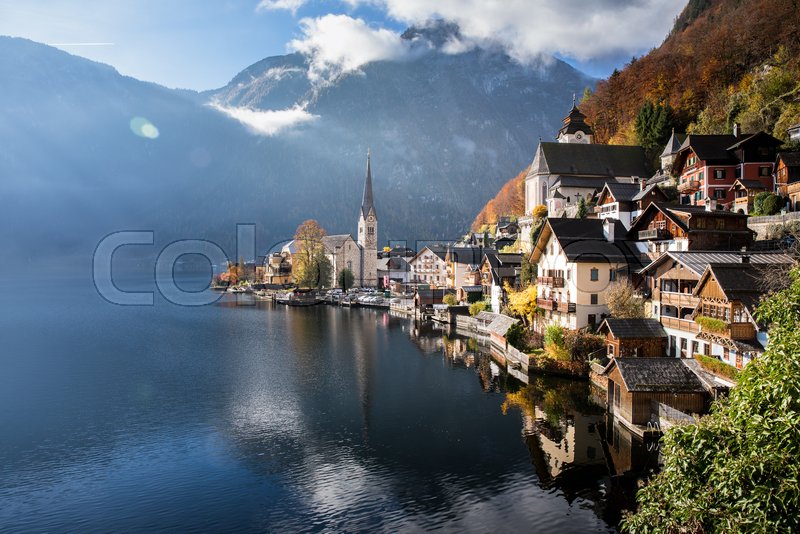 Hallstadt im Herbst | Stock Bild | Colourbox