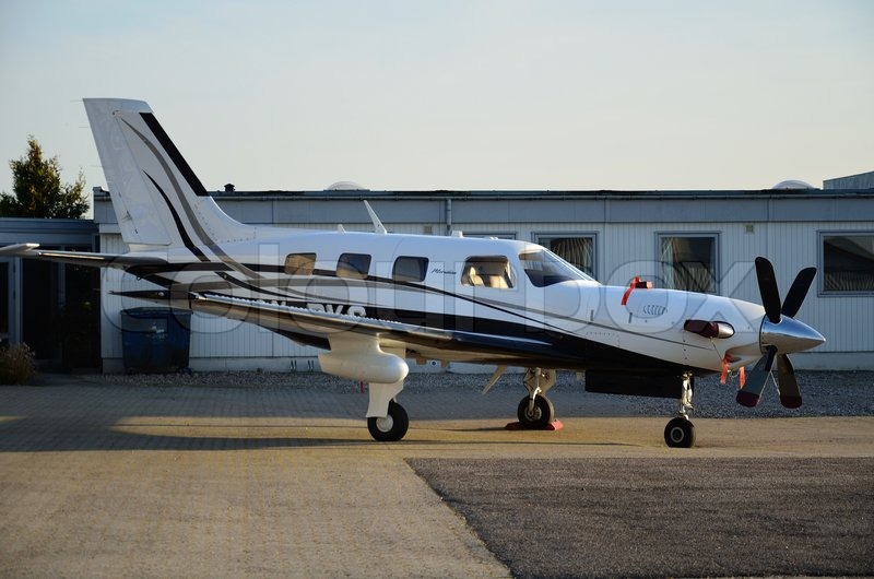 Cesna fly i Beldringe lufthavn | Stock foto | Colourbox