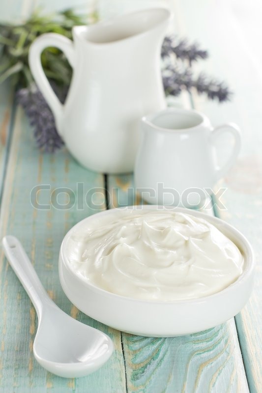 Sauerrahm | Stock Bild | Colourbox