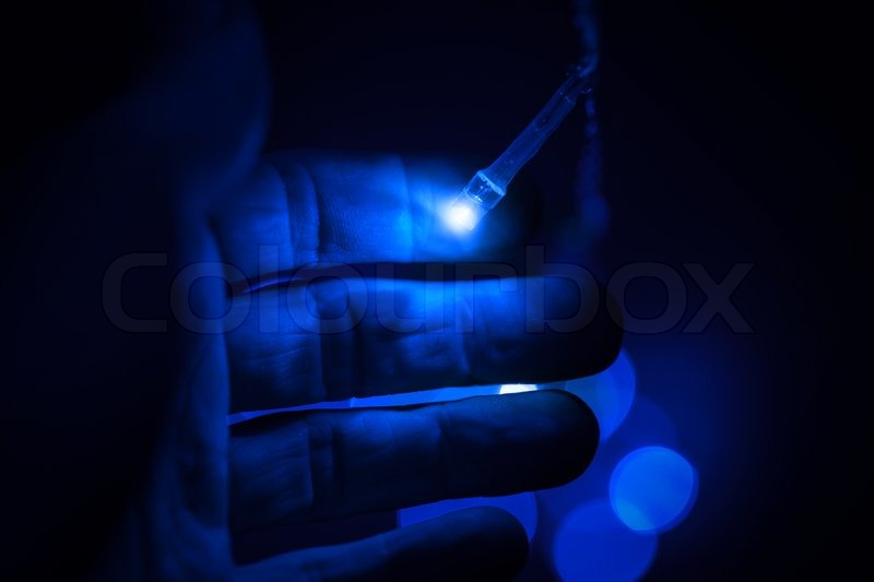 Blaue LED- Leuchtdioden leuchtet eine ... | Stock Bild | Colourbox