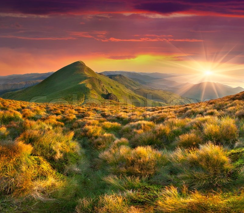 Schöne Sommerlandschaft in den Bergen ... | Stock Bild | Colourbox
