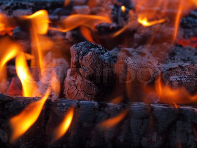 Hintergrund der Flammen und Glut in ... | Stock Bild | Colourbox