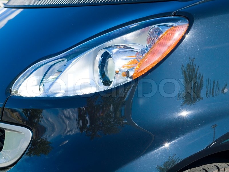 Close Up eines neuen Auto-Scheinwerfer | Stock Bild | Colourbox