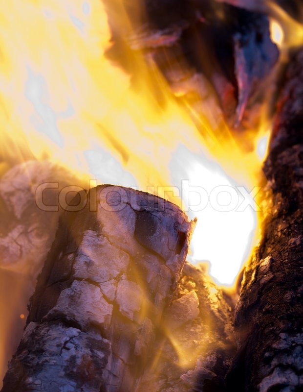 Verbrennen von Kohle im Hintergrund | Stock Bild | Colourbox