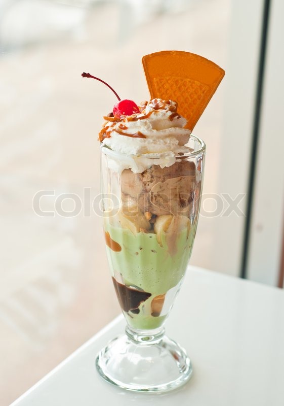 Eisbecher | Stock Bild | Colourbox
