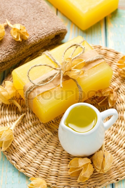 Seife und Öl | Stock Bild | Colourbox