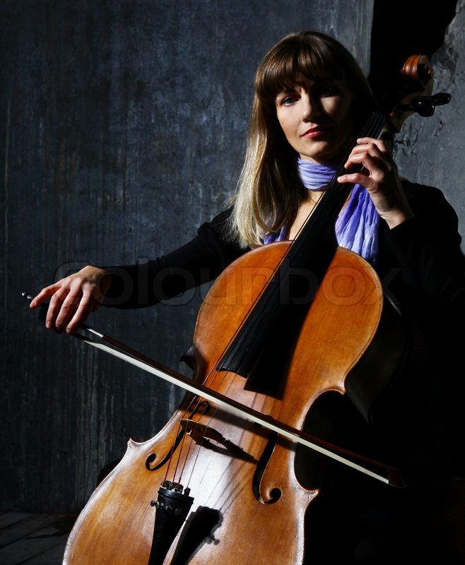 Schöne Cellomusiker | Stock Bild | Colourbox