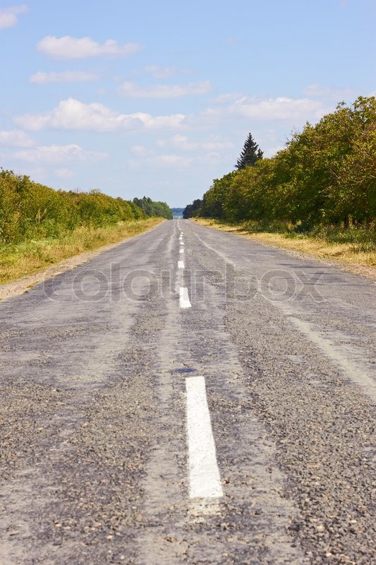 Ländliche asphaltierte Straße | Stock Bild | Colourbox