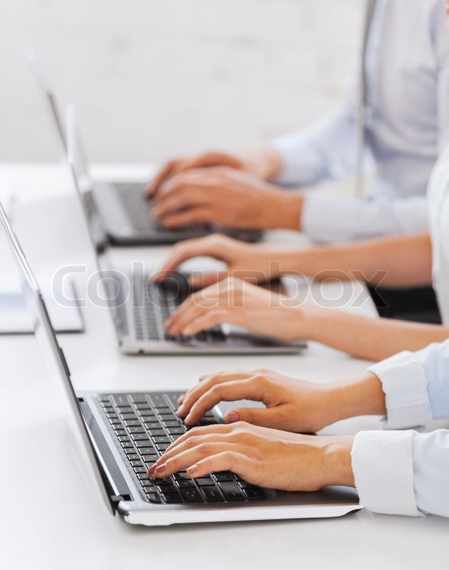 Gruppe af mennesker, der arbejder med ... | Stock foto | Colourbox