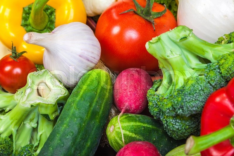 Gruppe von frischem Gemüse auf einem ... | Stock Bild | Colourbox