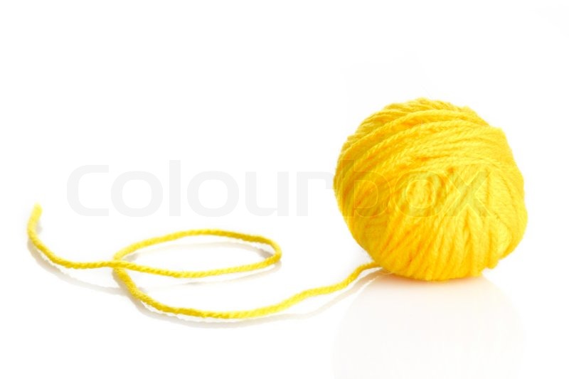 Gelbe Wolle Ball isoliert auf weißem ... | Stock Bild | Colourbox