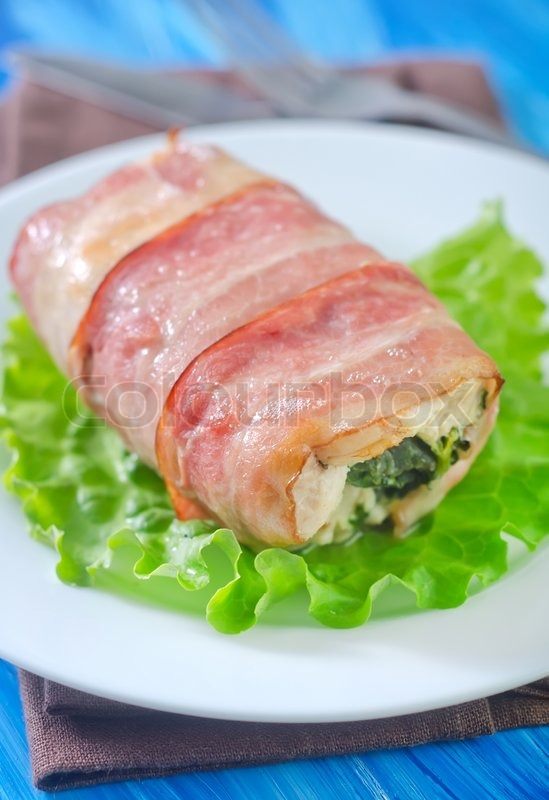 Kylling roll med bacon | Stock foto | Colourbox