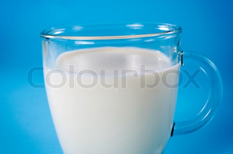 Glas Milch | Stock Bild | Colourbox