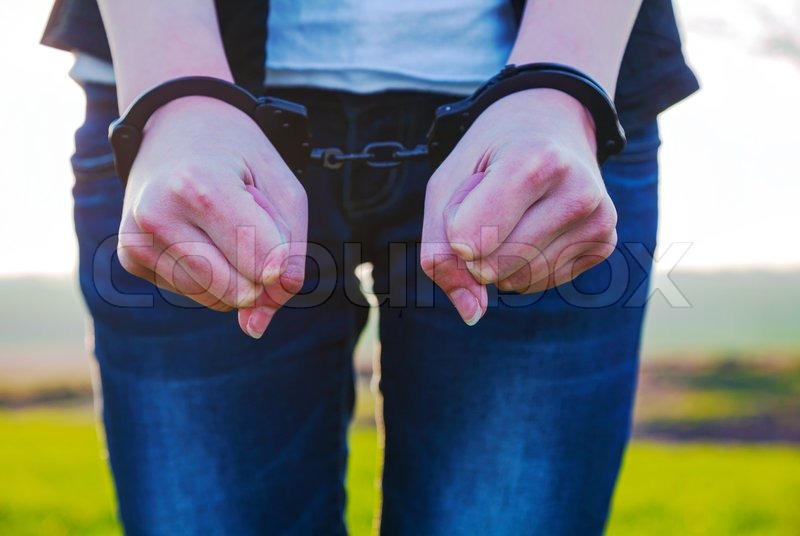 Handschellen Frau Hände | Stock Bild | Colourbox
