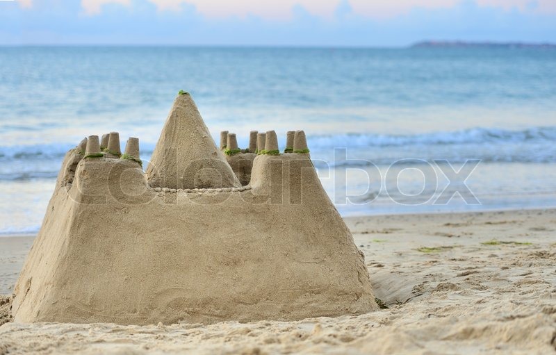 Sandburg am Strand | Stock Bild | Colourbox